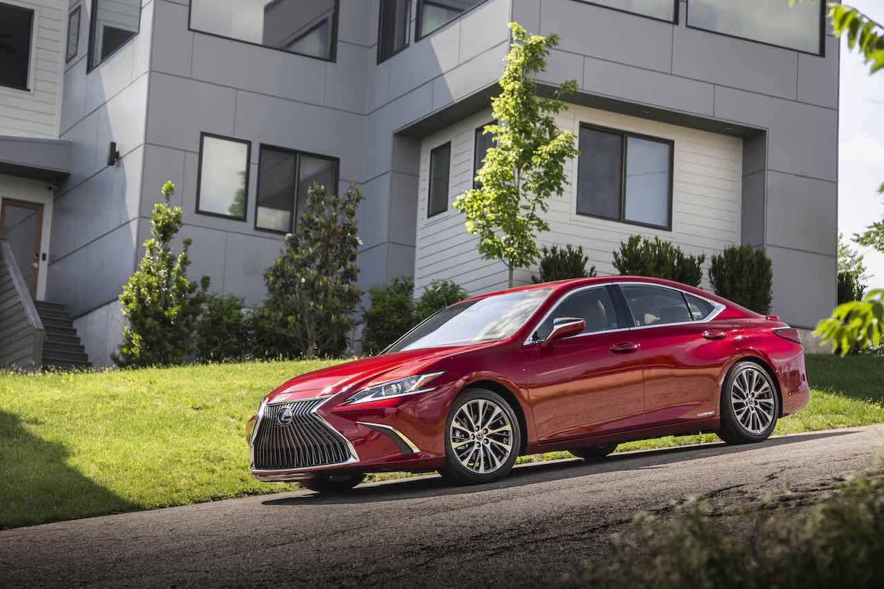 All-New 2019 Lexus ES 300h Luxury Masterpiece - AutomotorPro.com