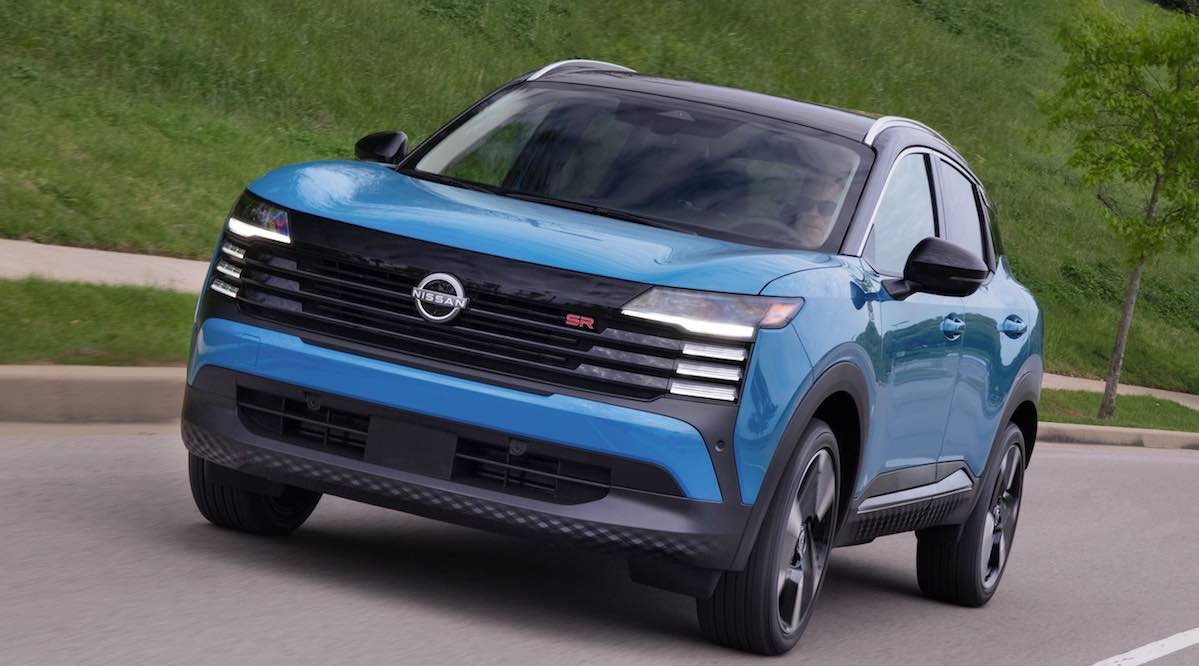 Nissan Kicks 2025: Un Crossover Urbano que Evoluciona ...